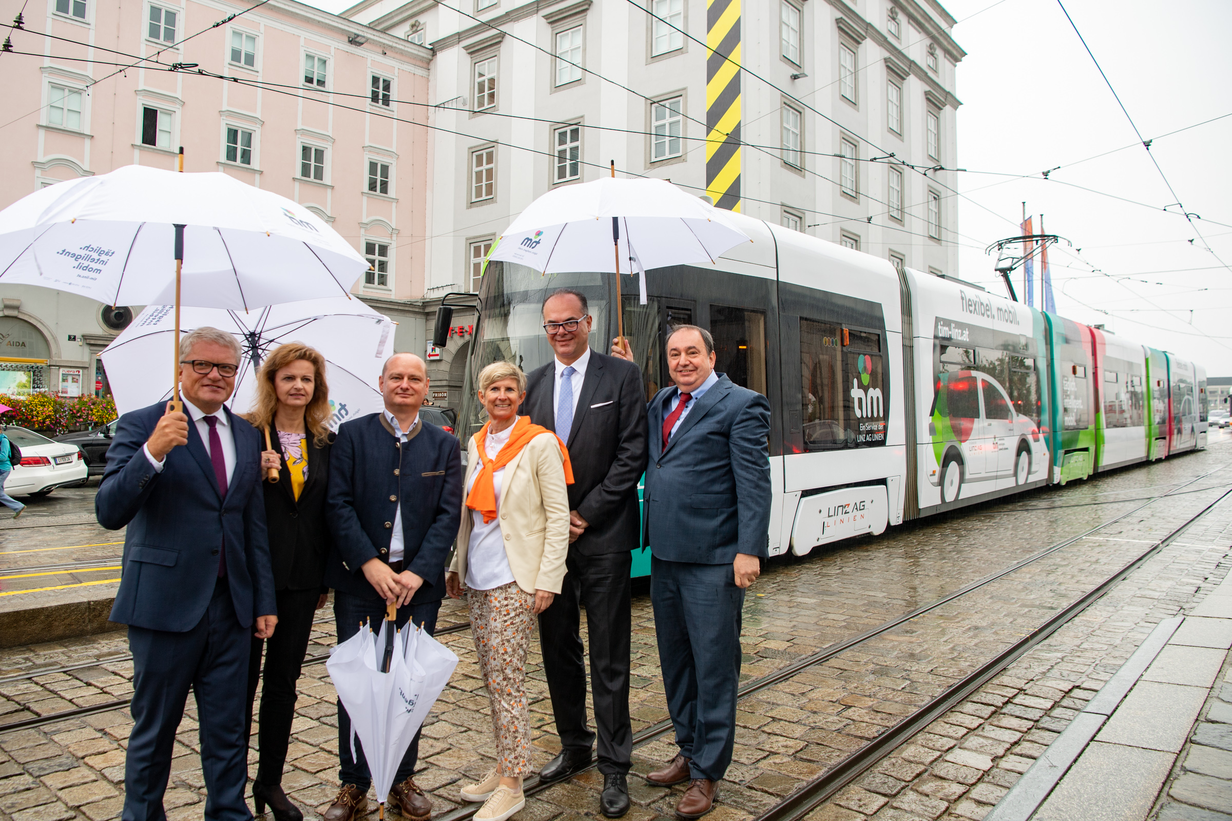 Launch of the first two tim locations in Linz - TIM Linz